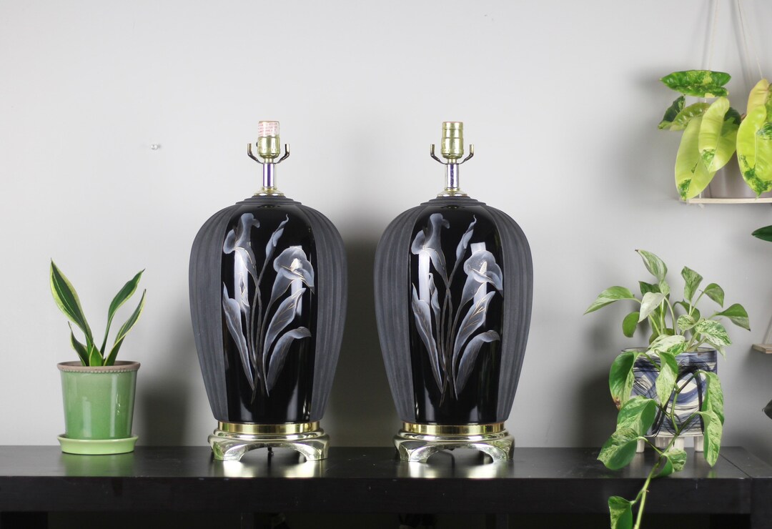 Vintage Calla Lily Black Ceramic Table Lamp / White Flowers Gold Trim ...