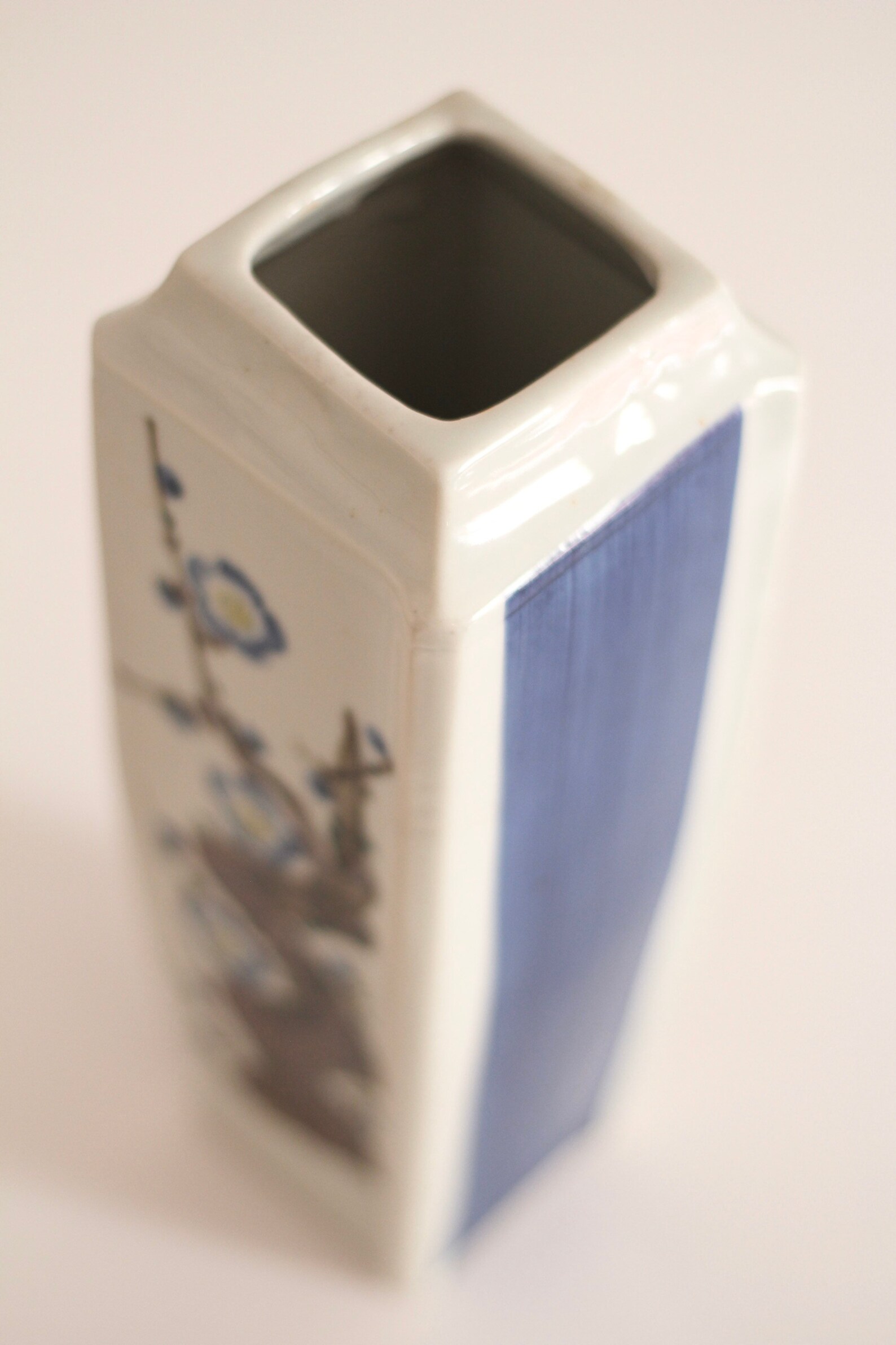 Vintage Toyo Japan Painted Vase / White and Blue Floral Vase / | Etsy