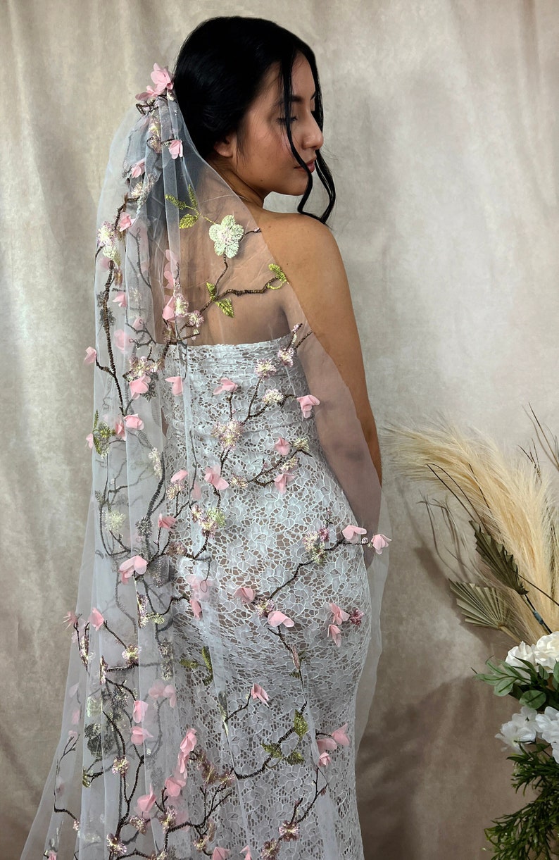 Secret Garden Bridal Veil, Colored Flower Veil, Flower Embroidered ...