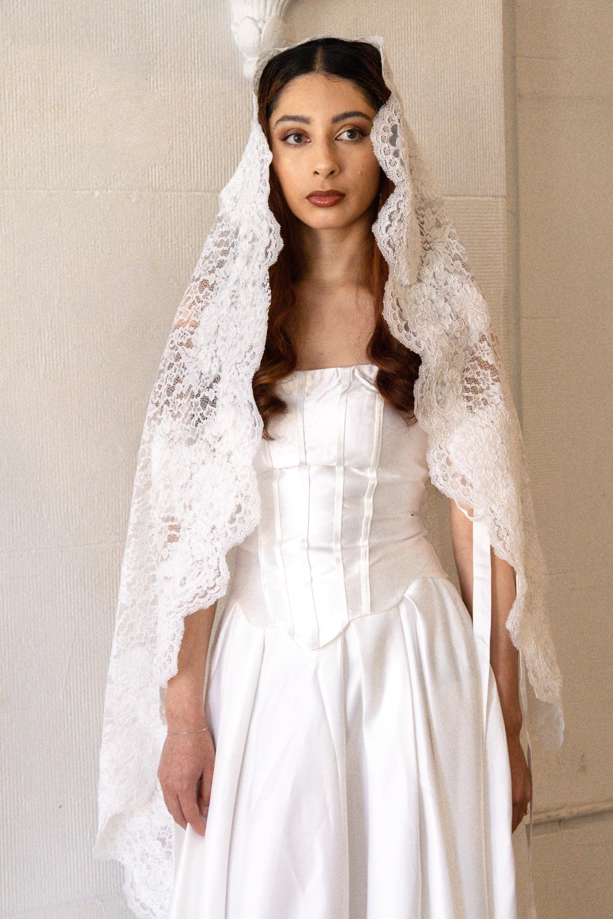 Mantilla Wedding Veil, Vintage Floral Lace Veil, Short Lace Veil ...