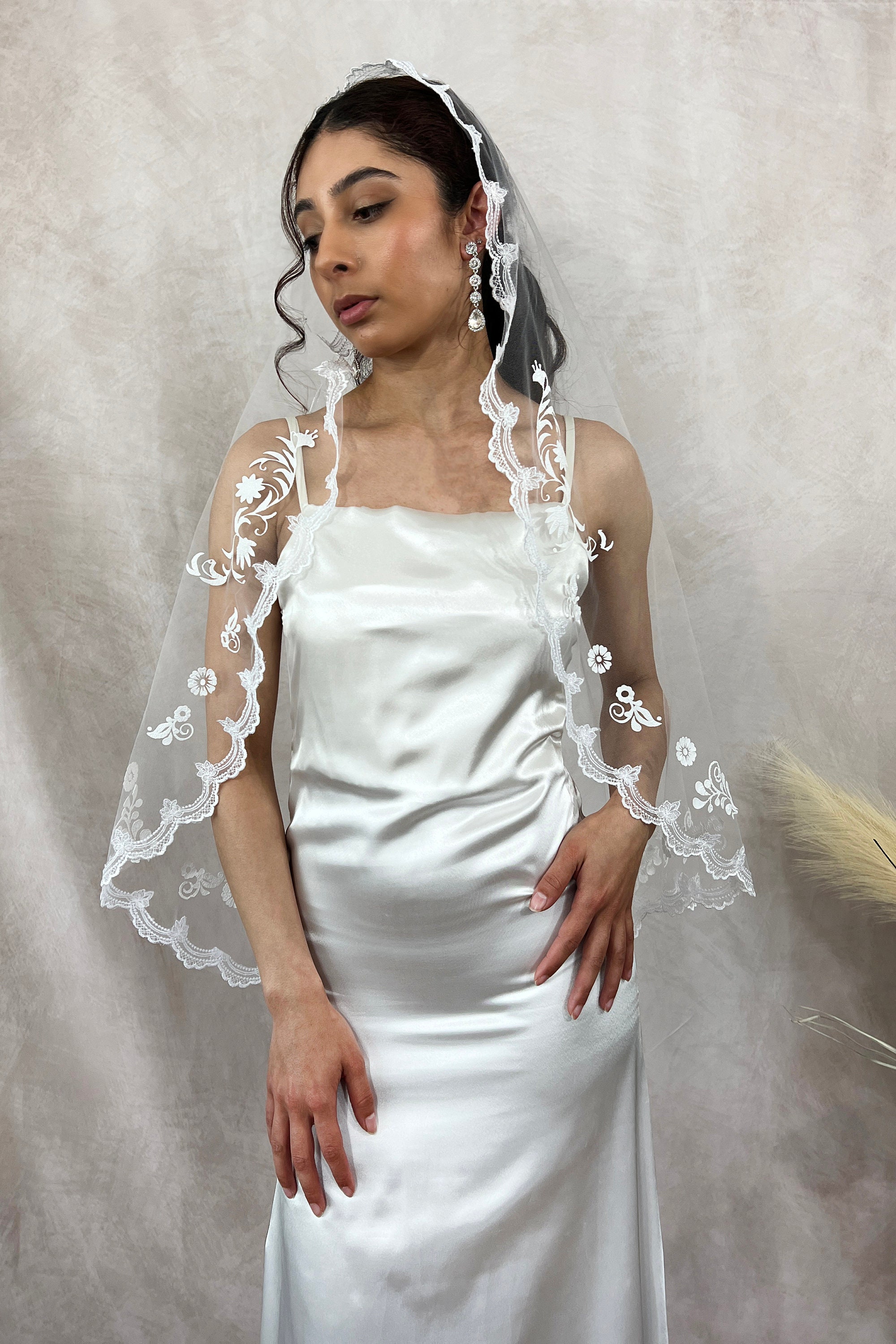 Mantilla Wedding Veil, Mexican Embroidery Veil, Short Lace Veil ...