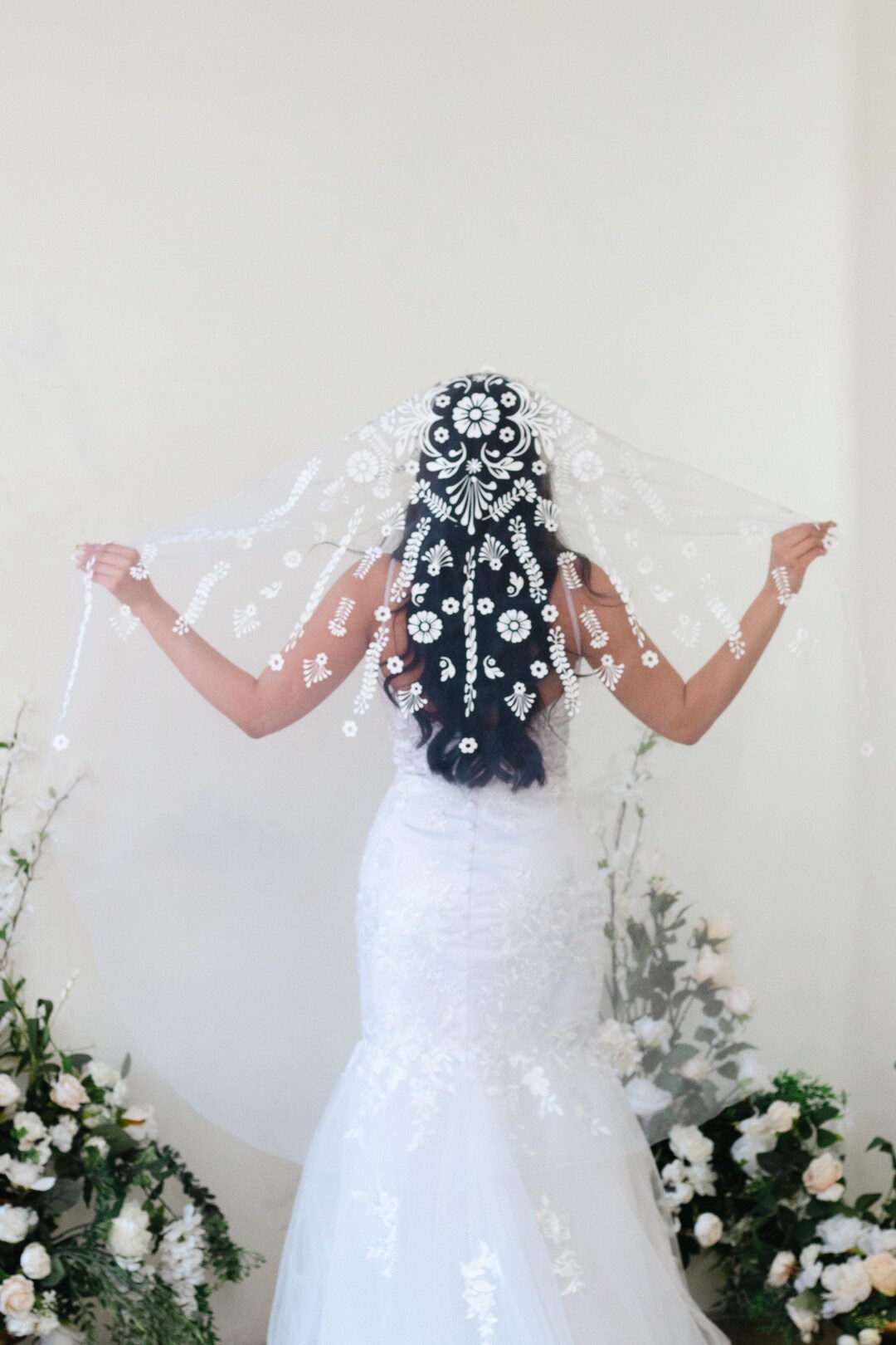 White Wedding Veil, Mexican Embroidery Veil, Mantilla Long Lace Veil ...