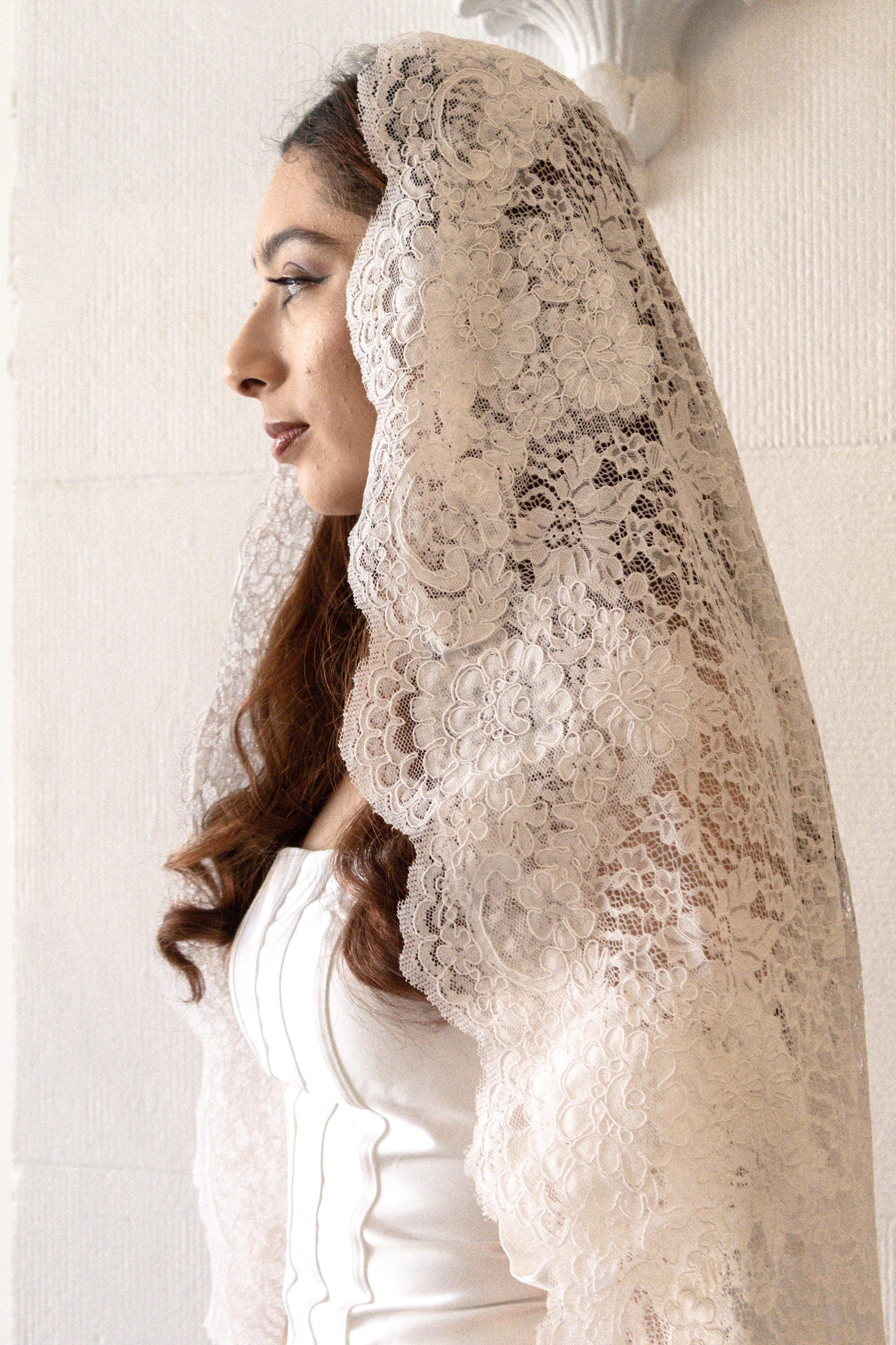 Mantilla Wedding Veil, Vintage Floral Lace Veil, Short Lace Veil ...