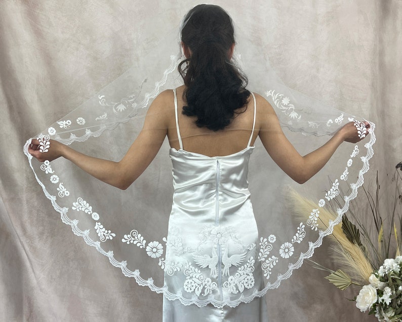 Mantilla Wedding Veil, Mexican Embroidery Veil, Short Lace Veil ...