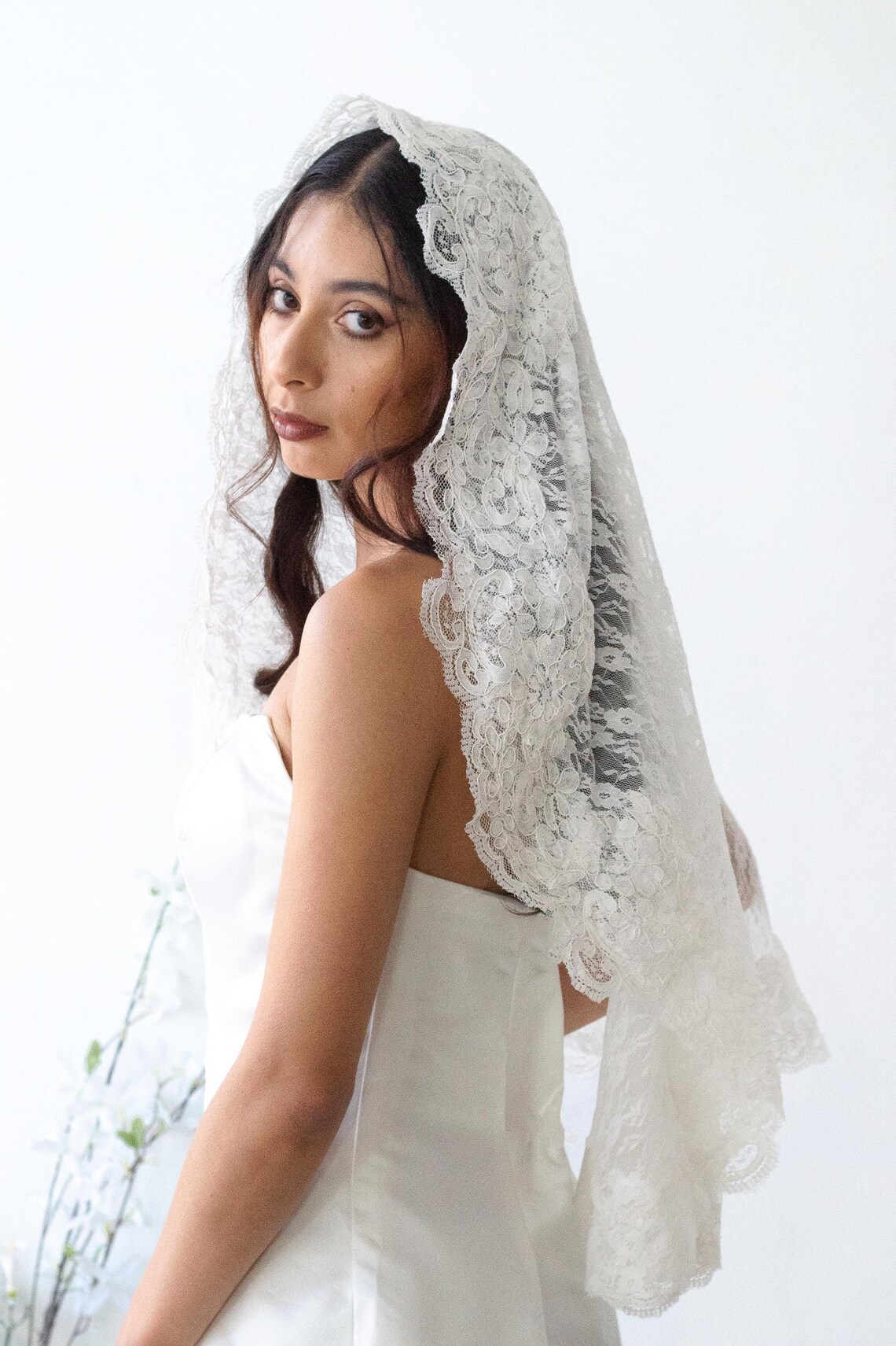 Mantilla Wedding Veil, Vintage Floral Lace Veil, Short Lace Veil ...