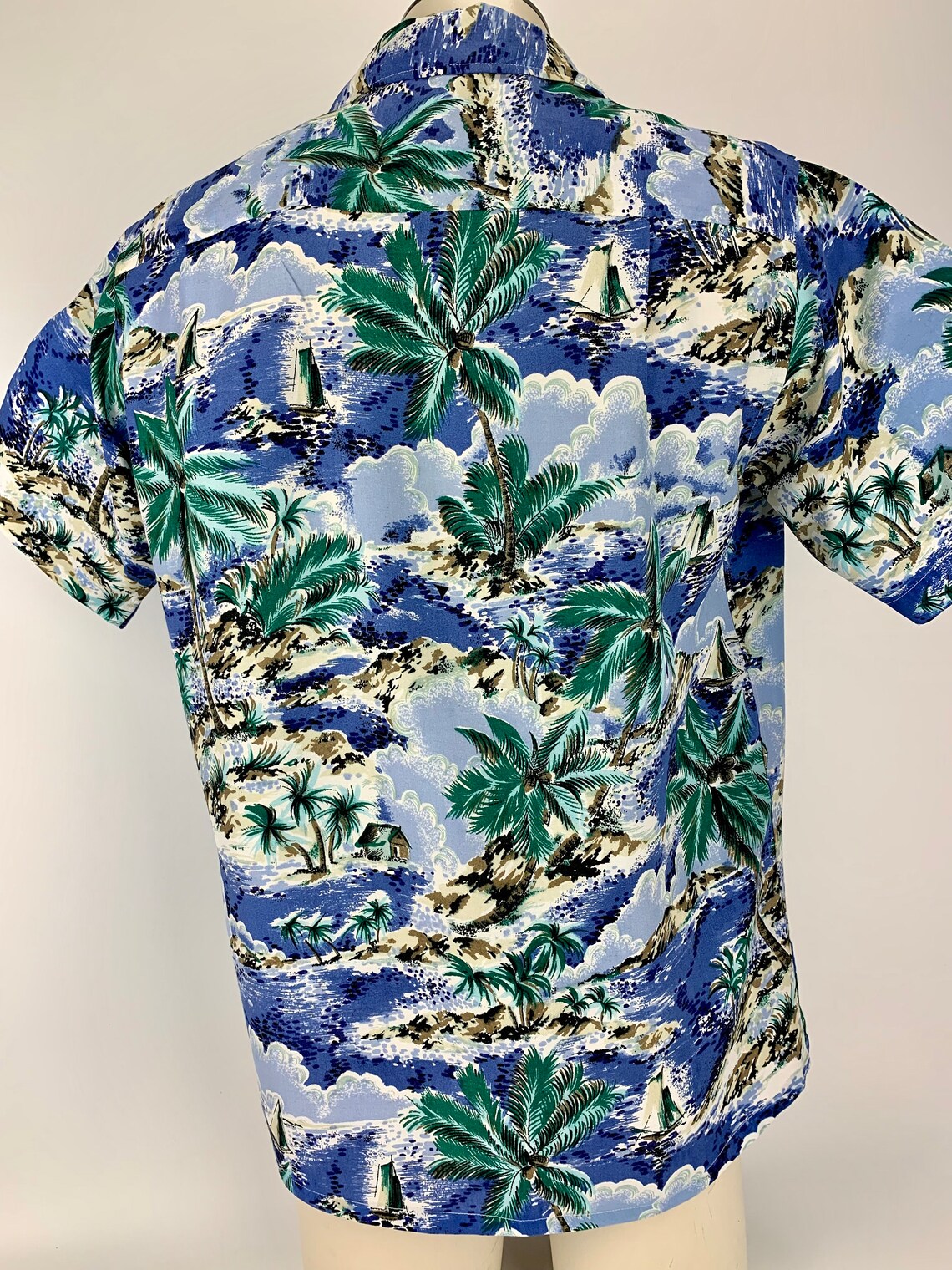 1950's Hawaiian Shirt - BRENT LABEL - 100% Rayon - Beautiful Ocean Blue ...