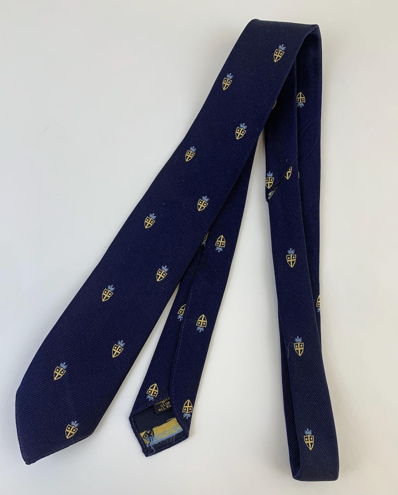 1960's Tie - All SILK - Shield Crest Pattern - Dayton's Northbriar Shop ...