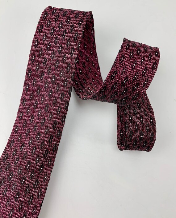 Early 1960's Mod Tie - Narrow Profile - PENNEYS TOWN… - Gem