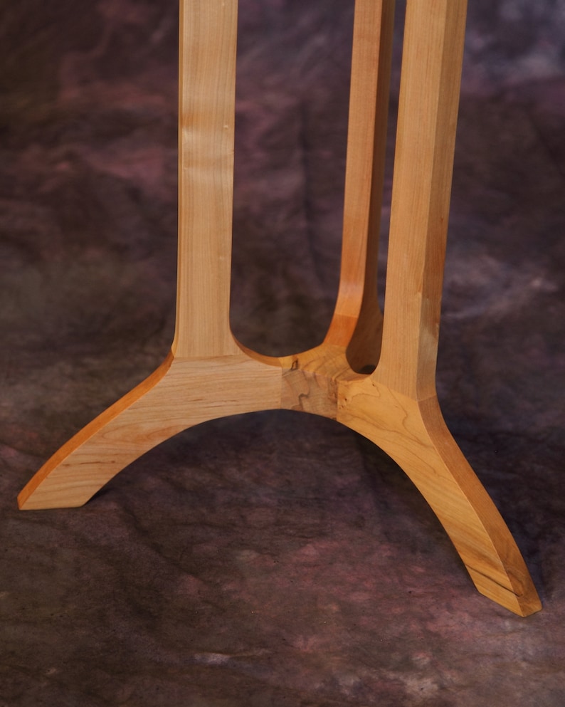Maple Tri-legged Pedestal Table - Etsy