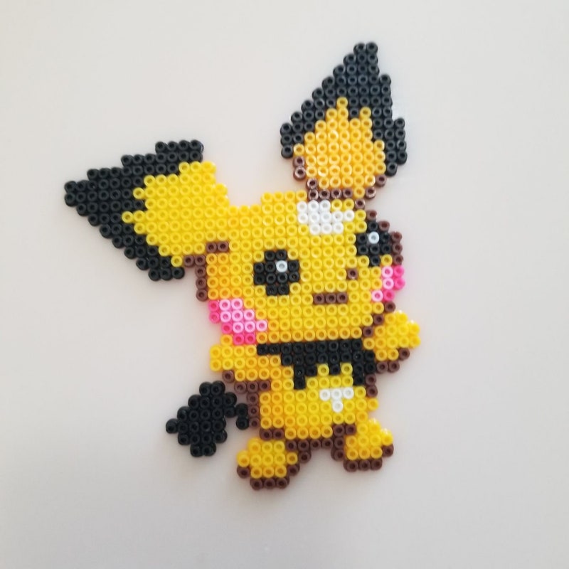 Pikachu Perler - Etsy