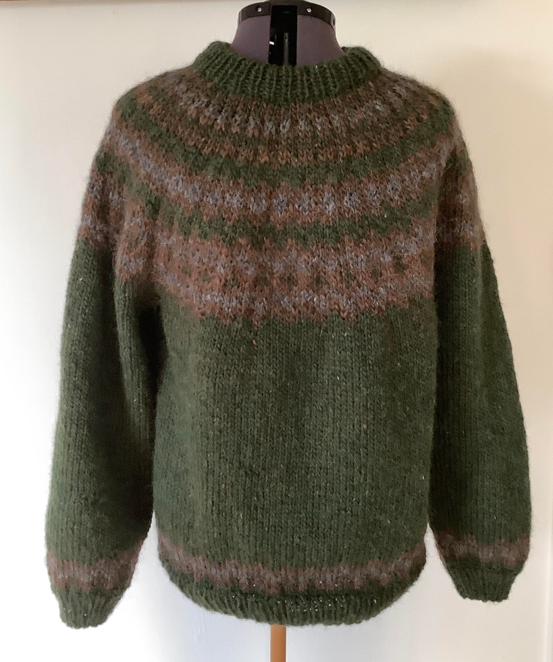 Icelandic sweater for men handmade from pure Icelandic Wool | Etsy