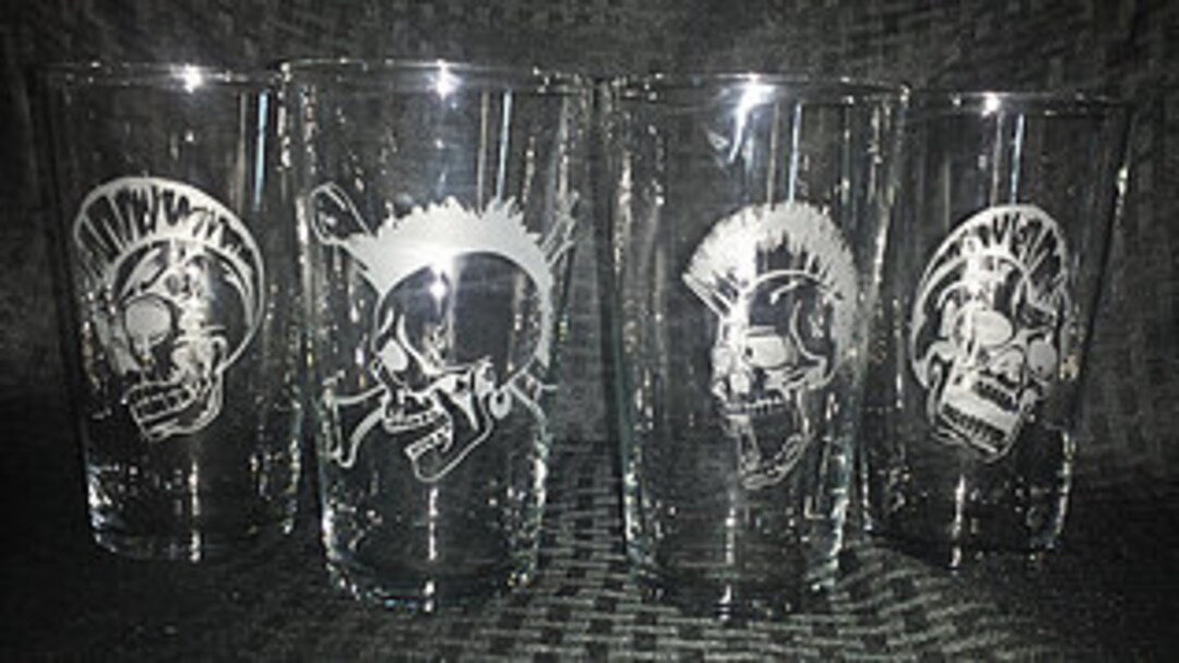 Punk Rock Skull Etched Pint Glasses set of 4 - Etsy