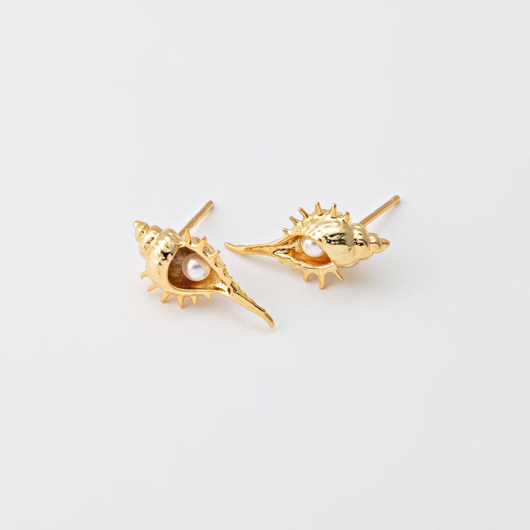 2PCS Tiny Conch Shell 3mm Pear Stud Earrings, Dainty Gold Ammonite Post ...