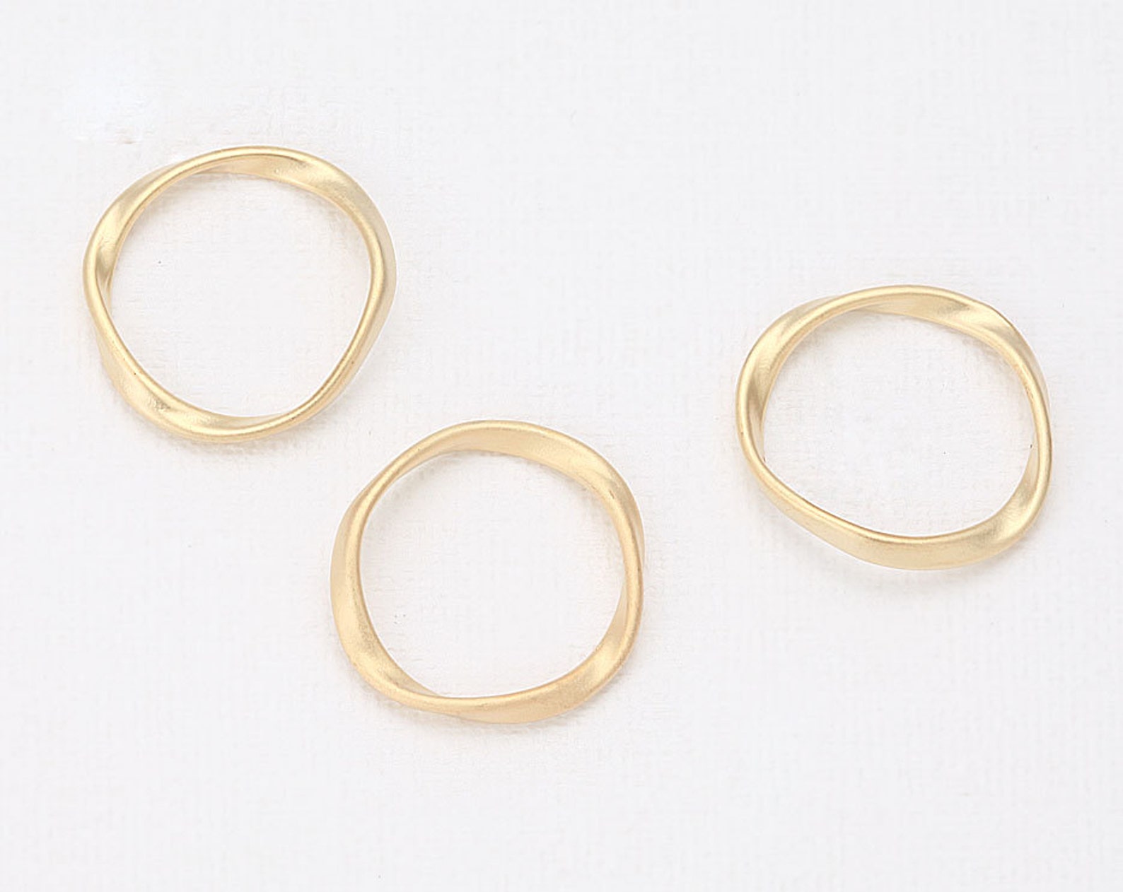 2PCS Twisted Round Pendant 14K Matte Gold-plated P0081-MG - Etsy