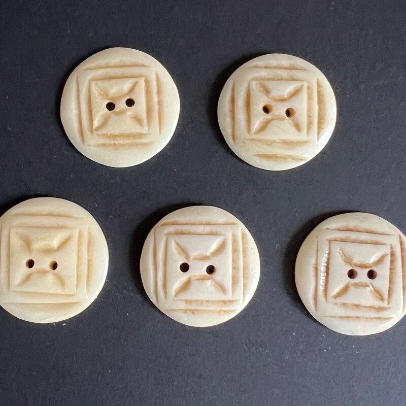 Bone Buttons - Etsy Canada