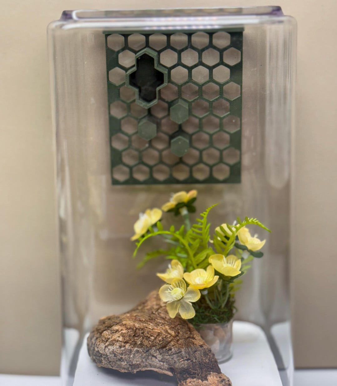 3D Printed Jumping Spider Hide, Honeycomb Ledges, Magnetic Habitat ...
