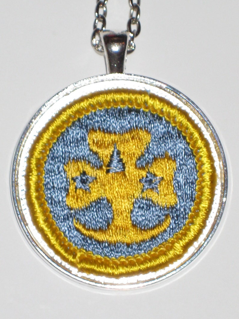 Girl Scout Cadette Badge Necklace WORLD TREFOIL 1963-1979 Authentic ...