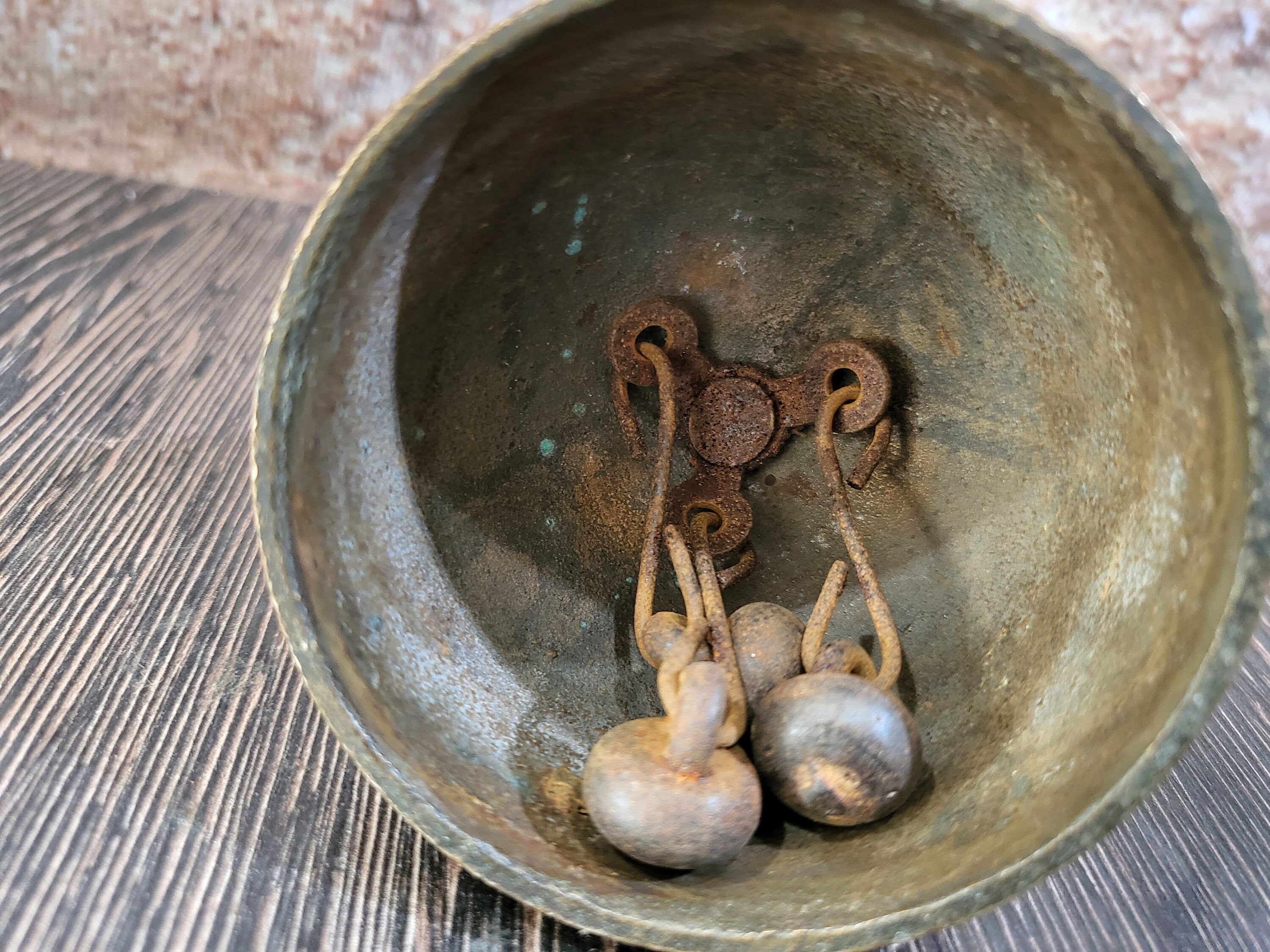 Home Décor Bells Old Brass or Bronze Patriotic Bell Eagle Finial 3 Iron ...