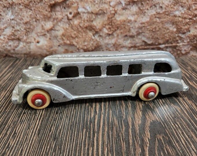 Cast Iron Hubley Streamlined 5 Window Bus Vehicle Toy - Etsy