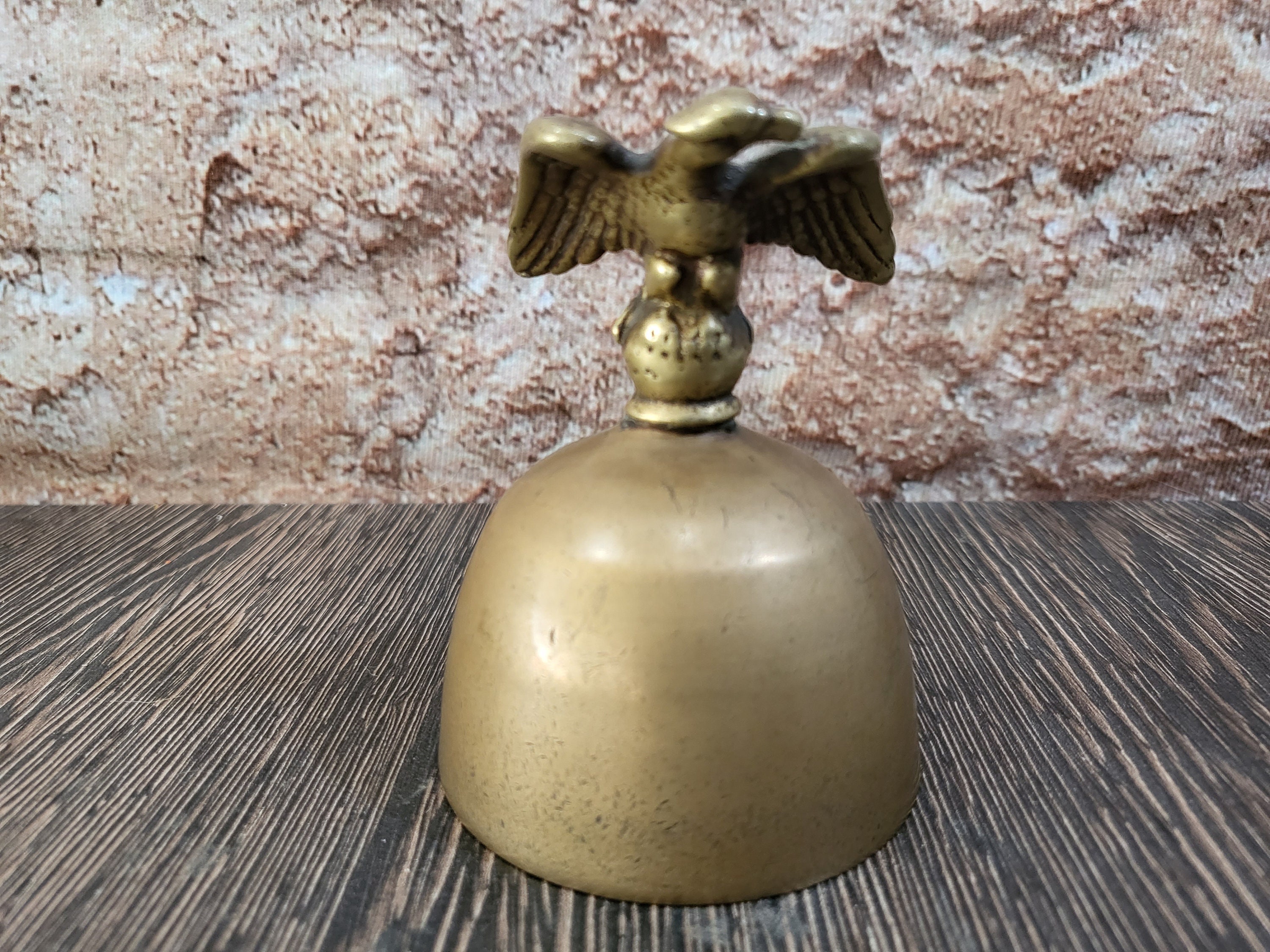 Home Décor Bells Old Brass or Bronze Patriotic Bell Eagle Finial 3 Iron ...