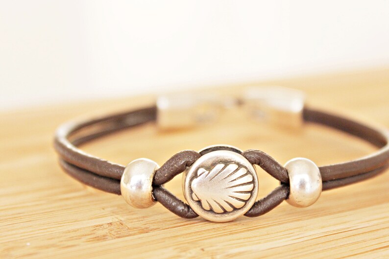SCALLOP SHELL BRACELET Camino de Santiago bracelet Unisex | Etsy