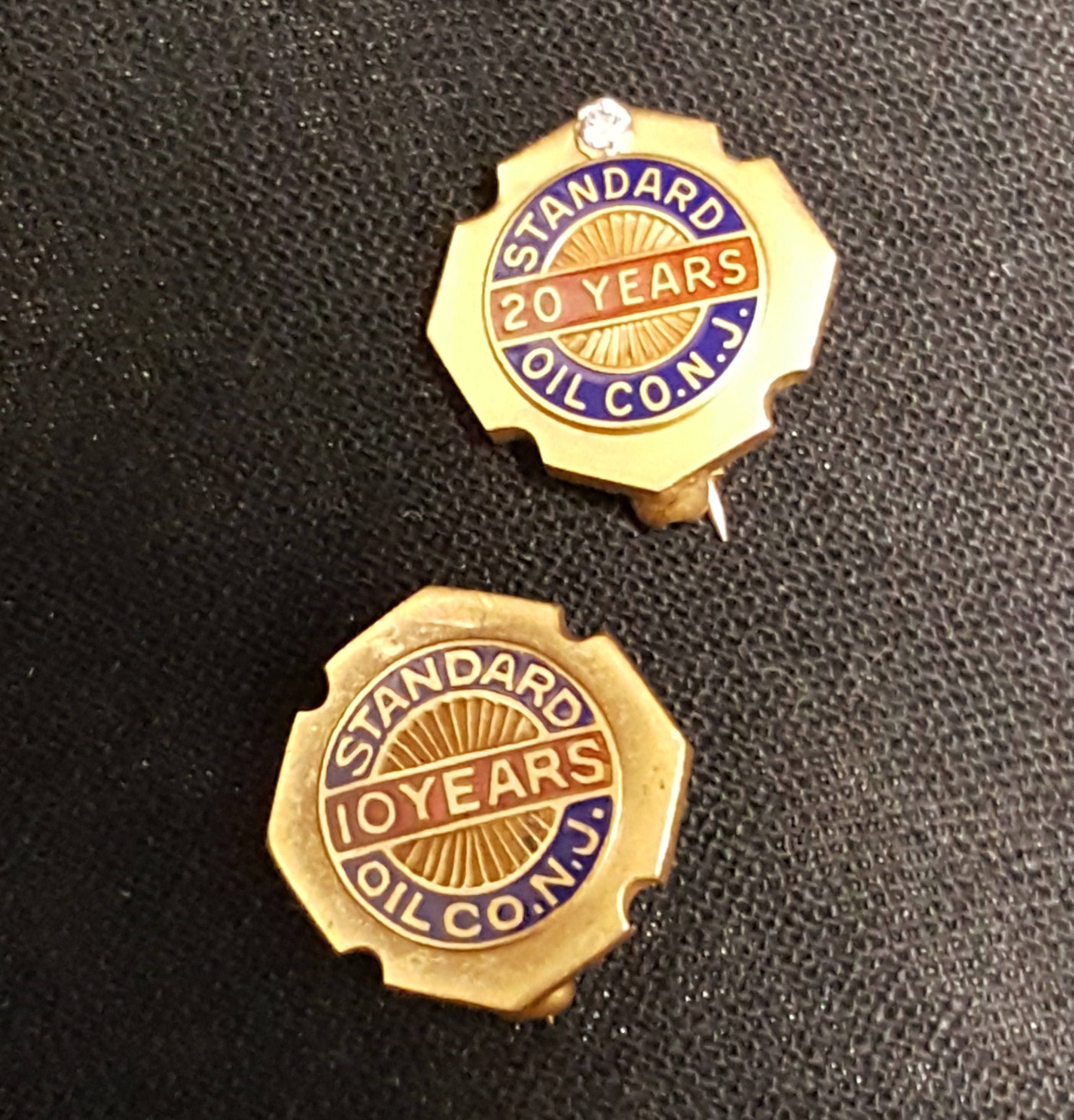 Vintage 1940s 14K Gold Set of Two Standard Oil New Jersey Service Pins ...
