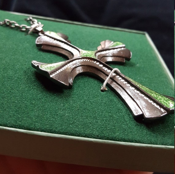 Original 1976 Sarah Coventry Limited Edition Cross 18… - Gem