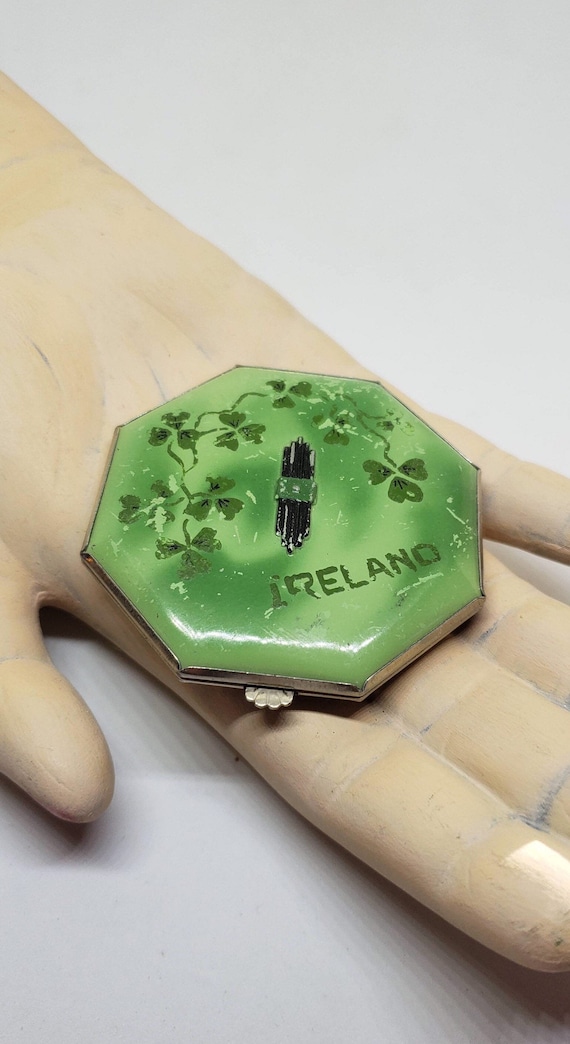 antique enamel compact with - Gem
