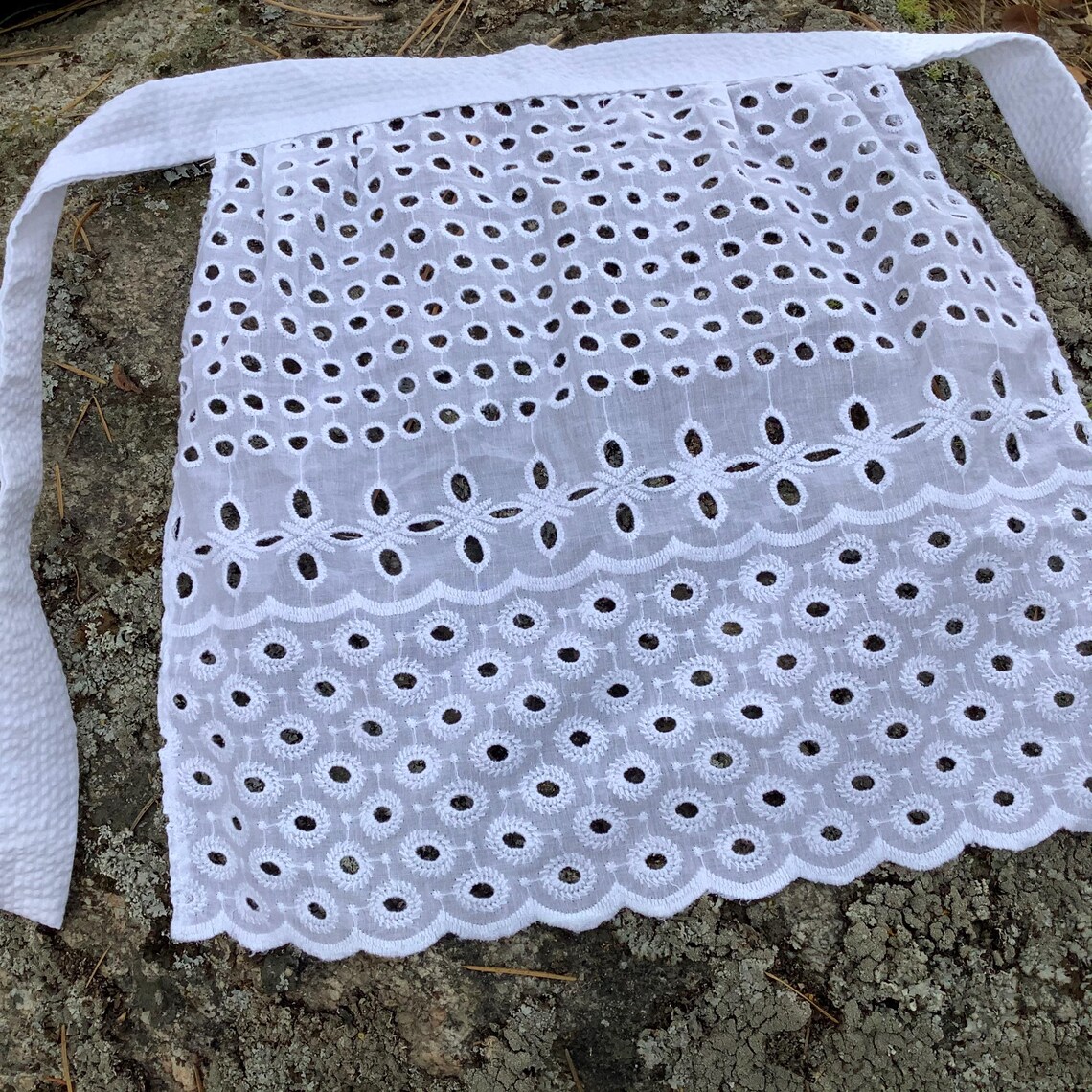 White Cotton Apron for Costumes, Eyelet Pioneer Apron, Solid White ...