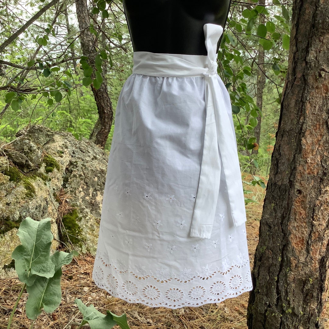 BESTSELLER Eyelet White Dirndle Apron for Octoberfest, White Eyelet ...