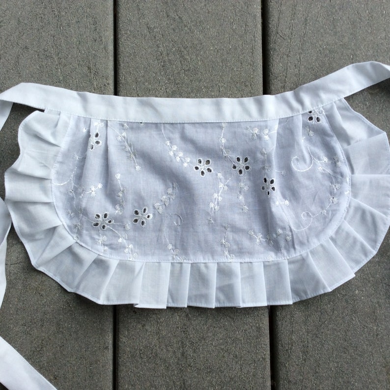 11 Toddler White Apron Eyelet Fabric Apron With | Etsy