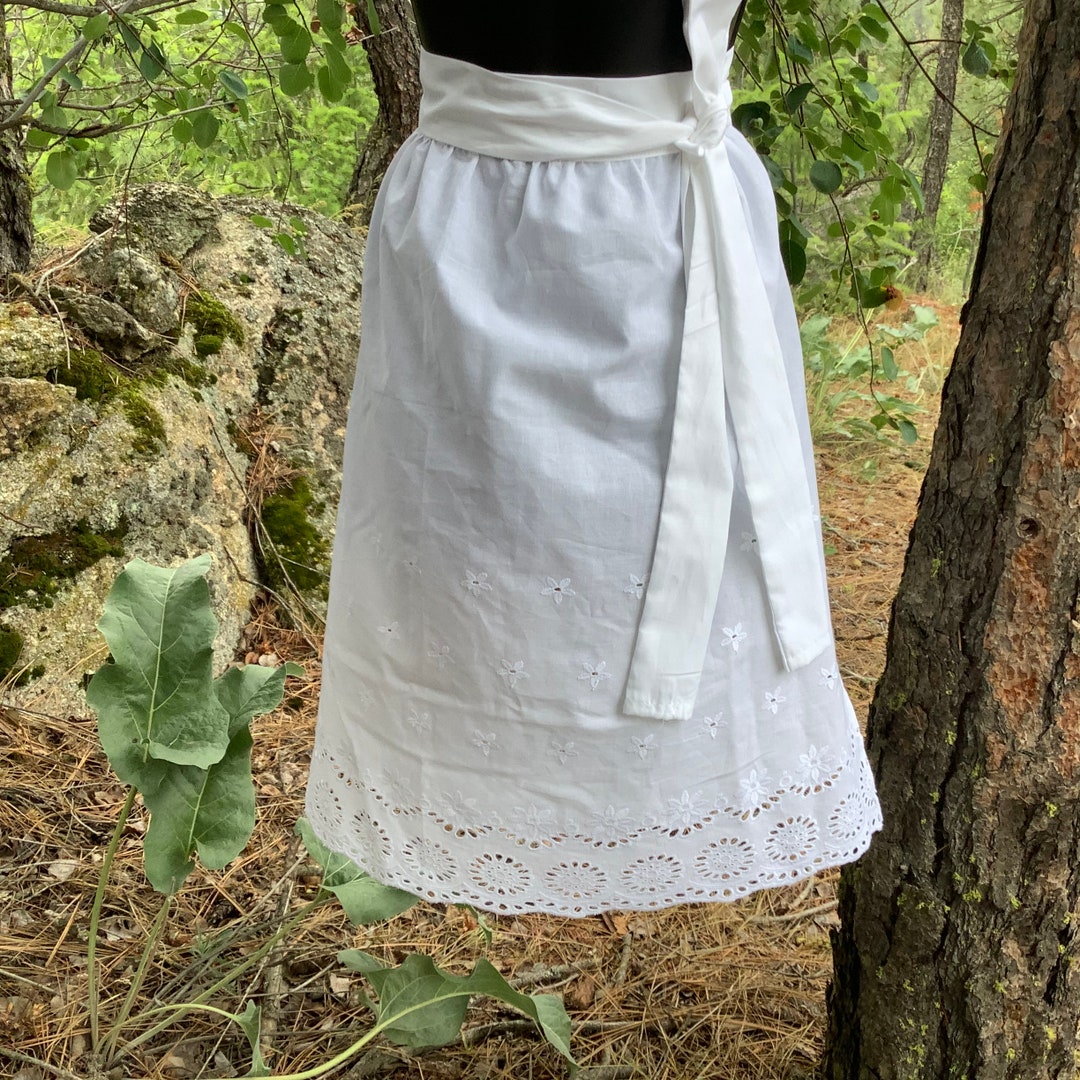 BESTSELLER Eyelet White Apron for Octoberfest Dirndl, White Waist Apron ...