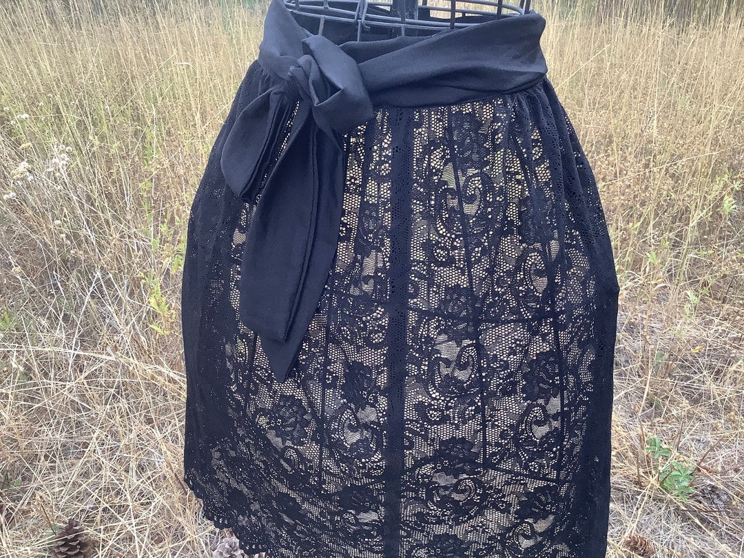 Zweckmäßig und Stilvoll: Annalise Lacey Dirndl für ein Verzauberndes ...