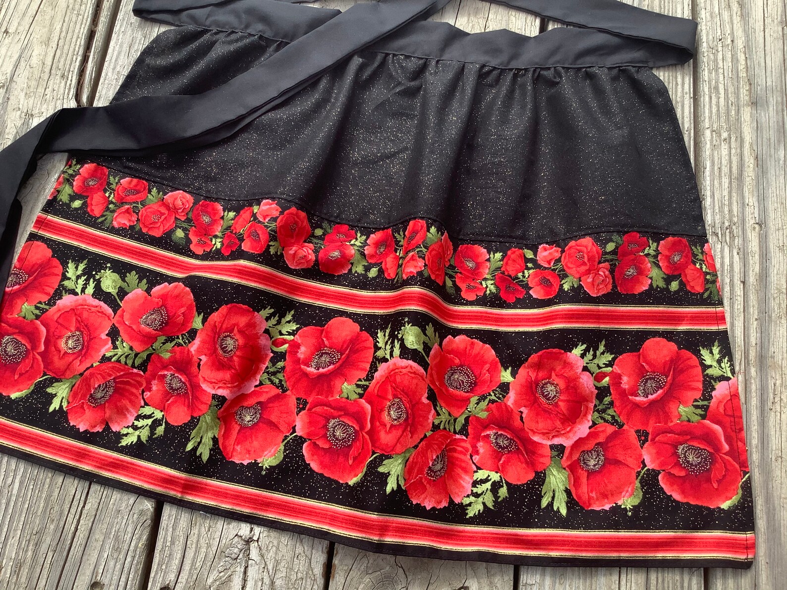 Floral Black Apron, Red Black Dirndl Apron, Black Octoberfest Apron ...