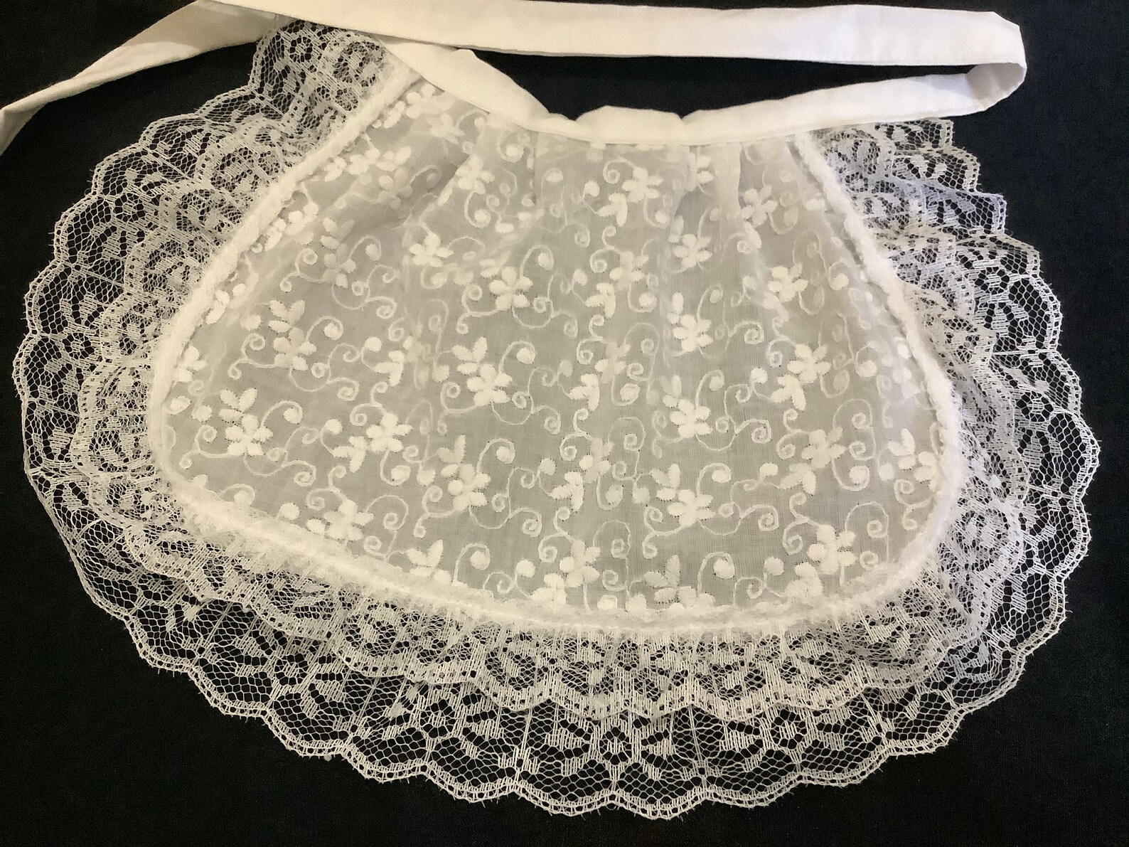 Children Eyelet Apron Lace Ruffle Apron Small Apron for - Etsy