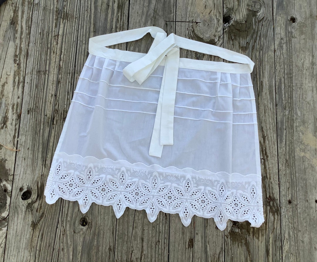 Short Eyelet Apron off White Apron for Dirndl Outfit White - Etsy