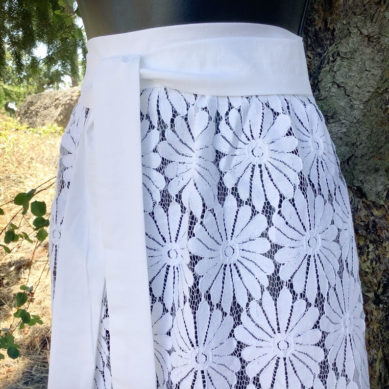 Cotton White Lace Apron Octoberfest Apron Ready to Ship - Etsy