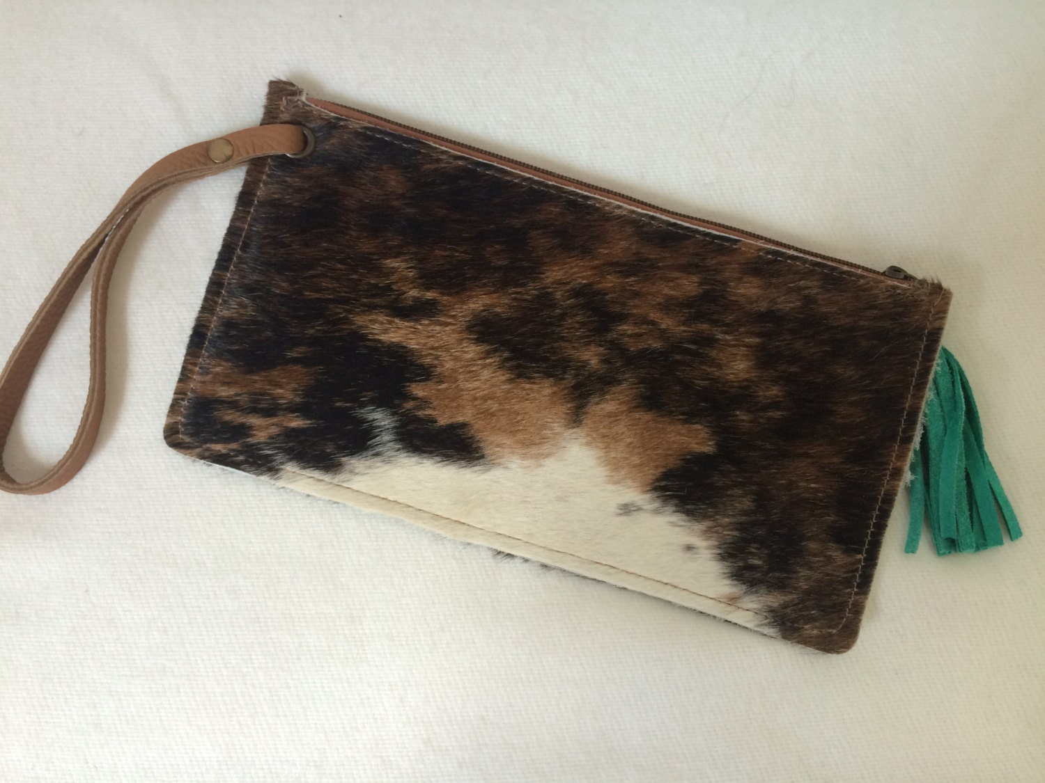 Cowhide Clutch Unique Piece Cow Hide Handbag. Leather Bag. - Etsy España