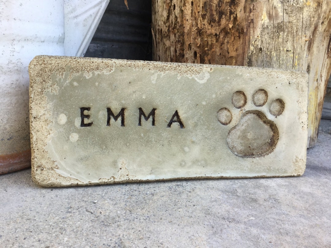 Personalized Pet Memorial Stone: Concrete Paw Print Garden Marker - Etsy