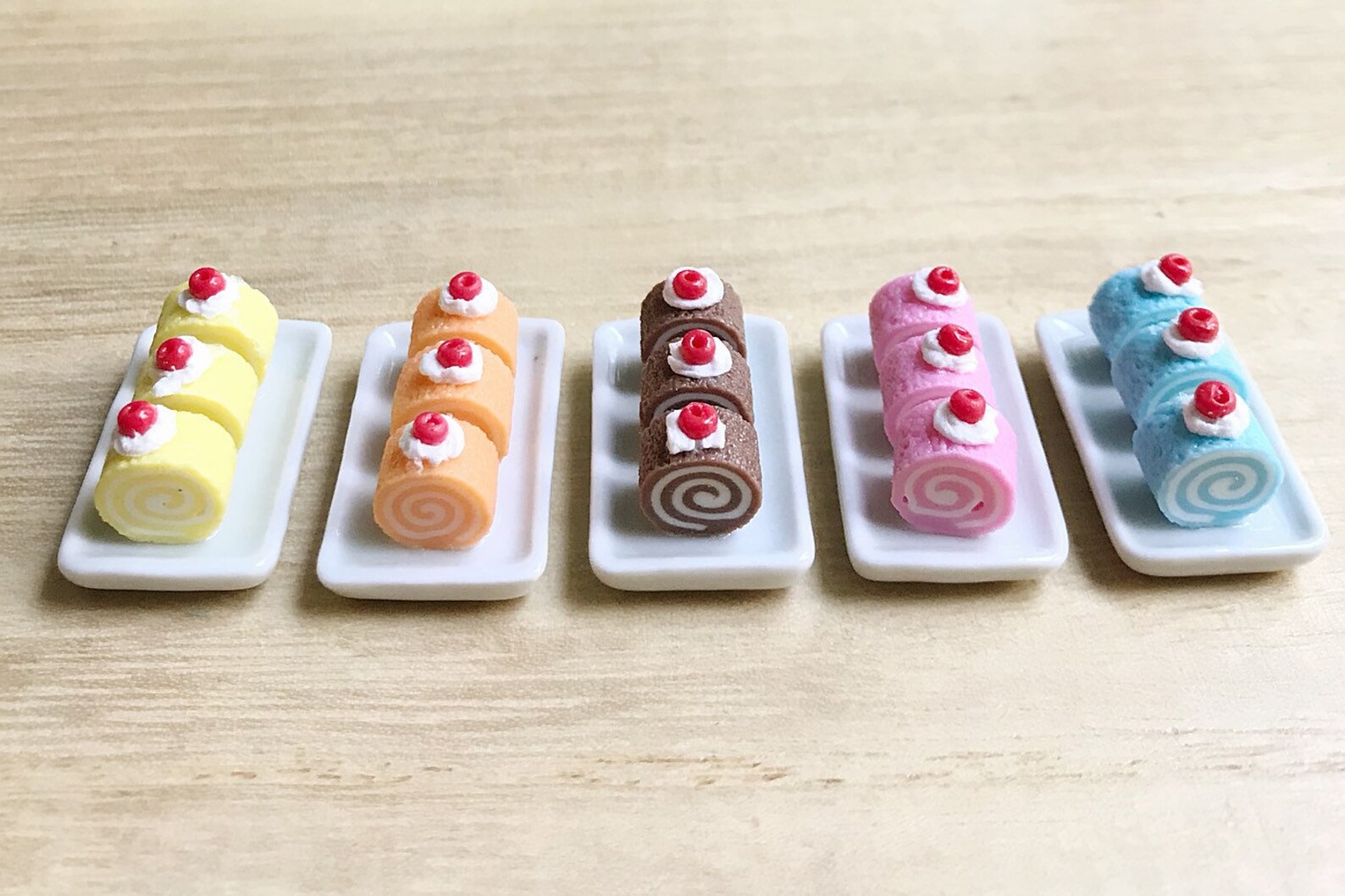 5pcs. Set Miniature Cakes Roll in Ceramic Trayminiature | Etsy