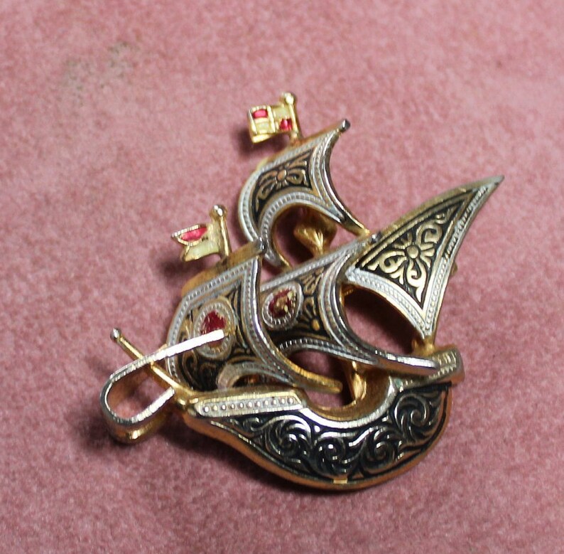 Damasquinado Spanish Brooch/damasquinado Spanish Brooch From - Etsy