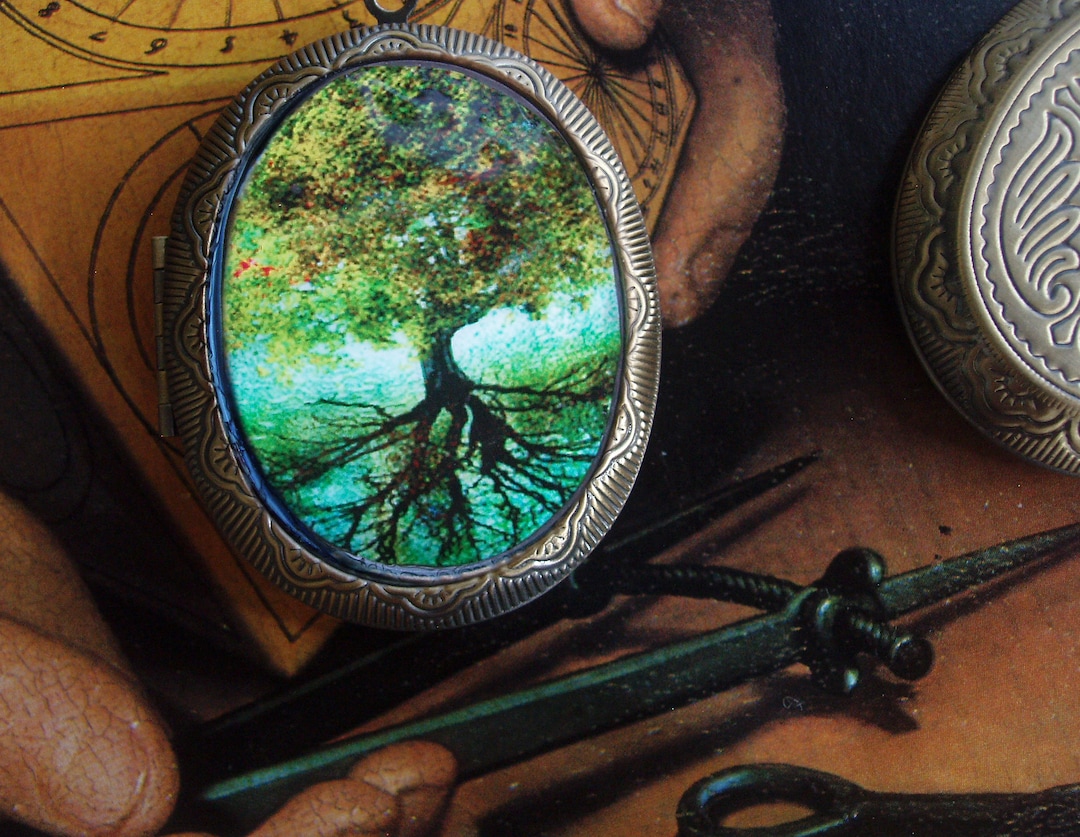 Oval Tree Locket/ Green Tree Jewelry/ Tree Pendant/ Tree Lovers Gift ...