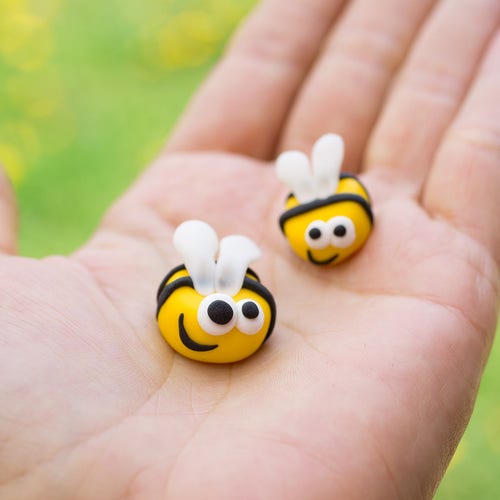Bee Magnet Handmade Magnet Bee Cute Polymer Clay Magnet | Etsy