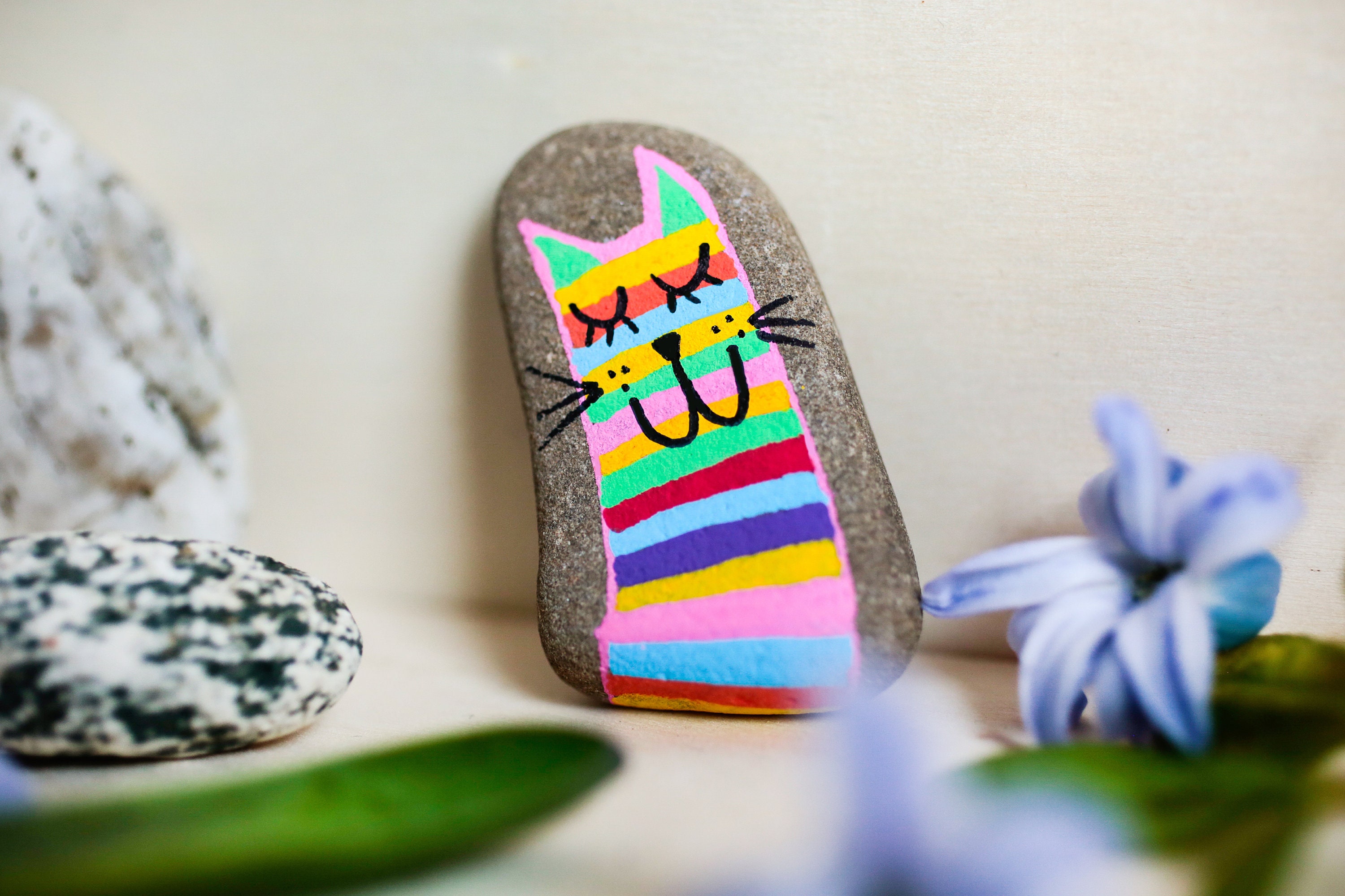 Rainbow Cat Pebble, Hand Painted Stone, Painted Pebble, Decorated Stone ...