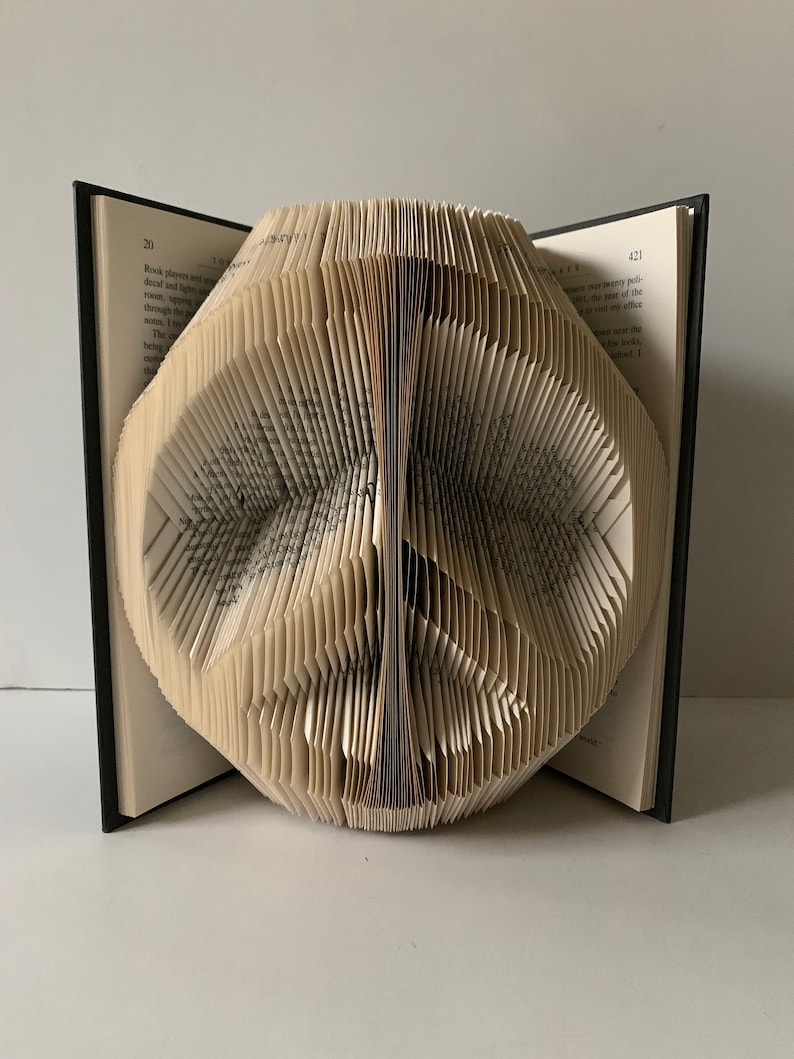 Book Fold Pattern, Peace Sign, Mark and Measure, 200 Folds, 400 Pages ...