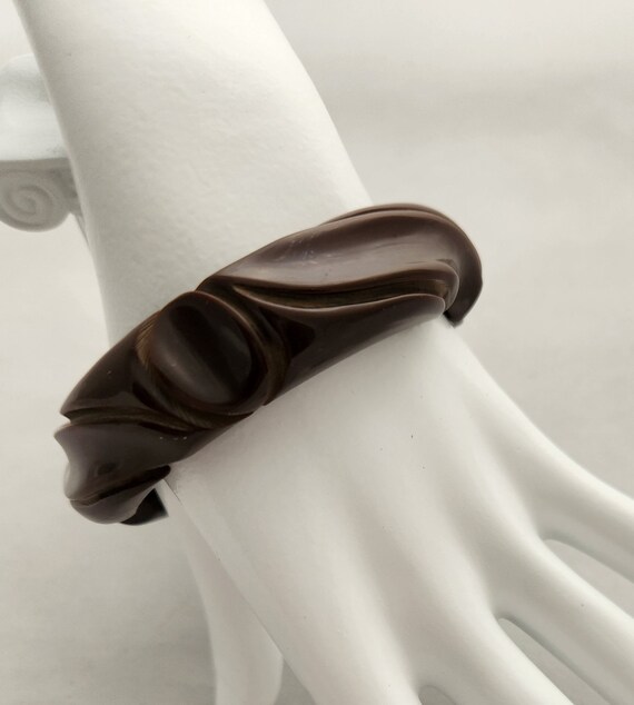 Bakelite 1940’s Chocolate Brown Intricately Carved Vi… - Gem
