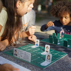 Who's She? Board Game About Amazing Women's Stories | English Deutsch ...