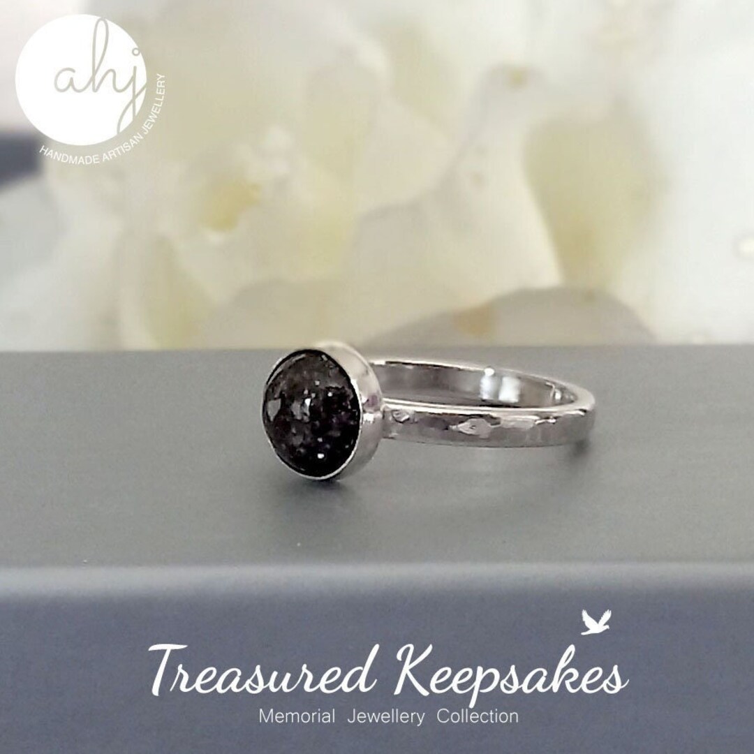 Memorial Ring in Sterling Silver, Loved Ones Ashes or Hair Ring ...
