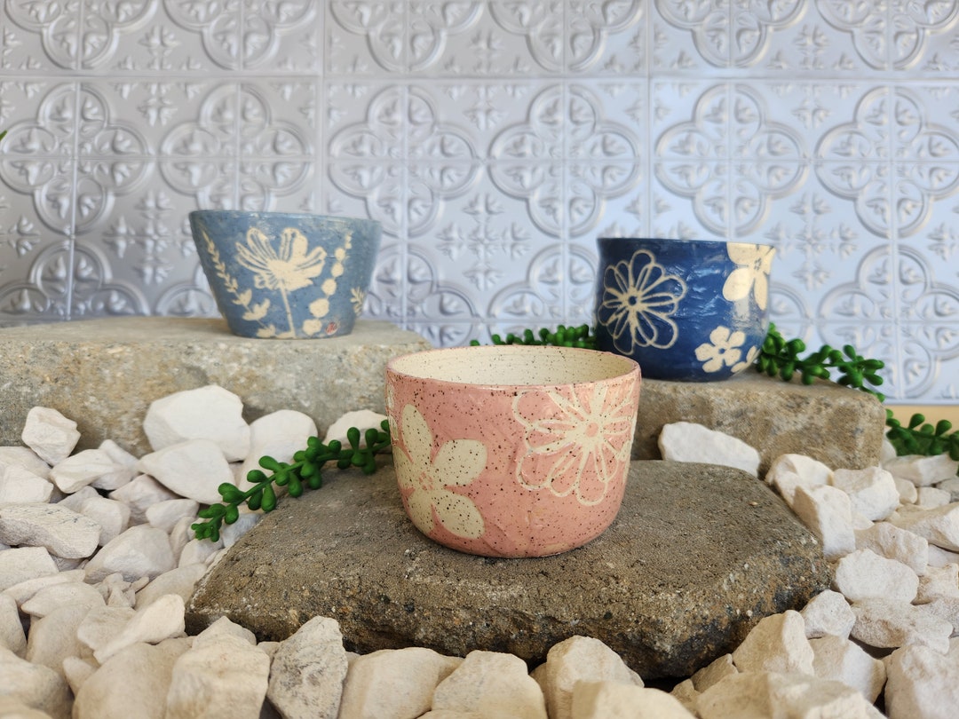 Handcrafted Botanical or Daisy Themed Planters - Etsy