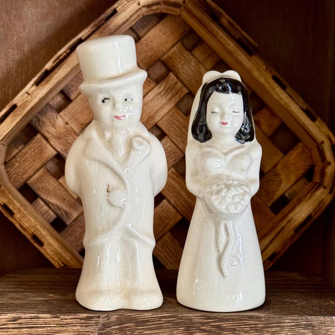 Mid-century Hollywood Pottery Ceramic Bride and Groom Salt and Pepper ...